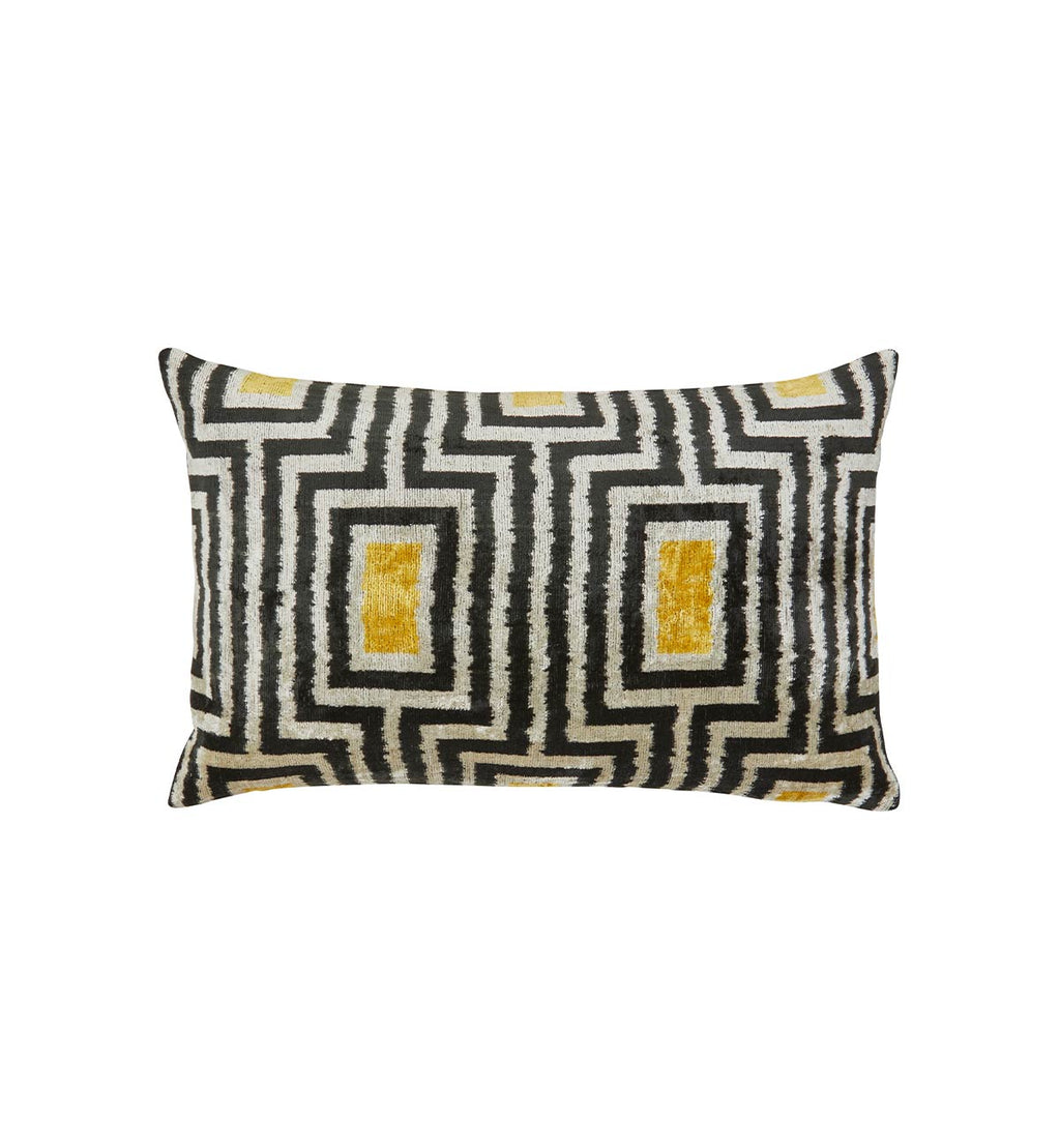 Zulta Cushion In Labyrinth – Fenton & Fenton